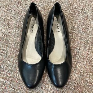 Basic Editions Shoes for Women - Poshmark